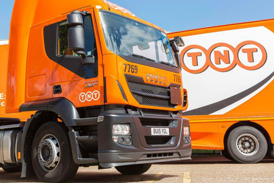 TNT UK opts for IVECO Stralis After 6 months Trial
